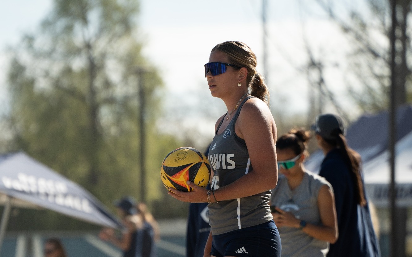 Beach volleyball sweeps inaugural matches - UC Davis Athletics