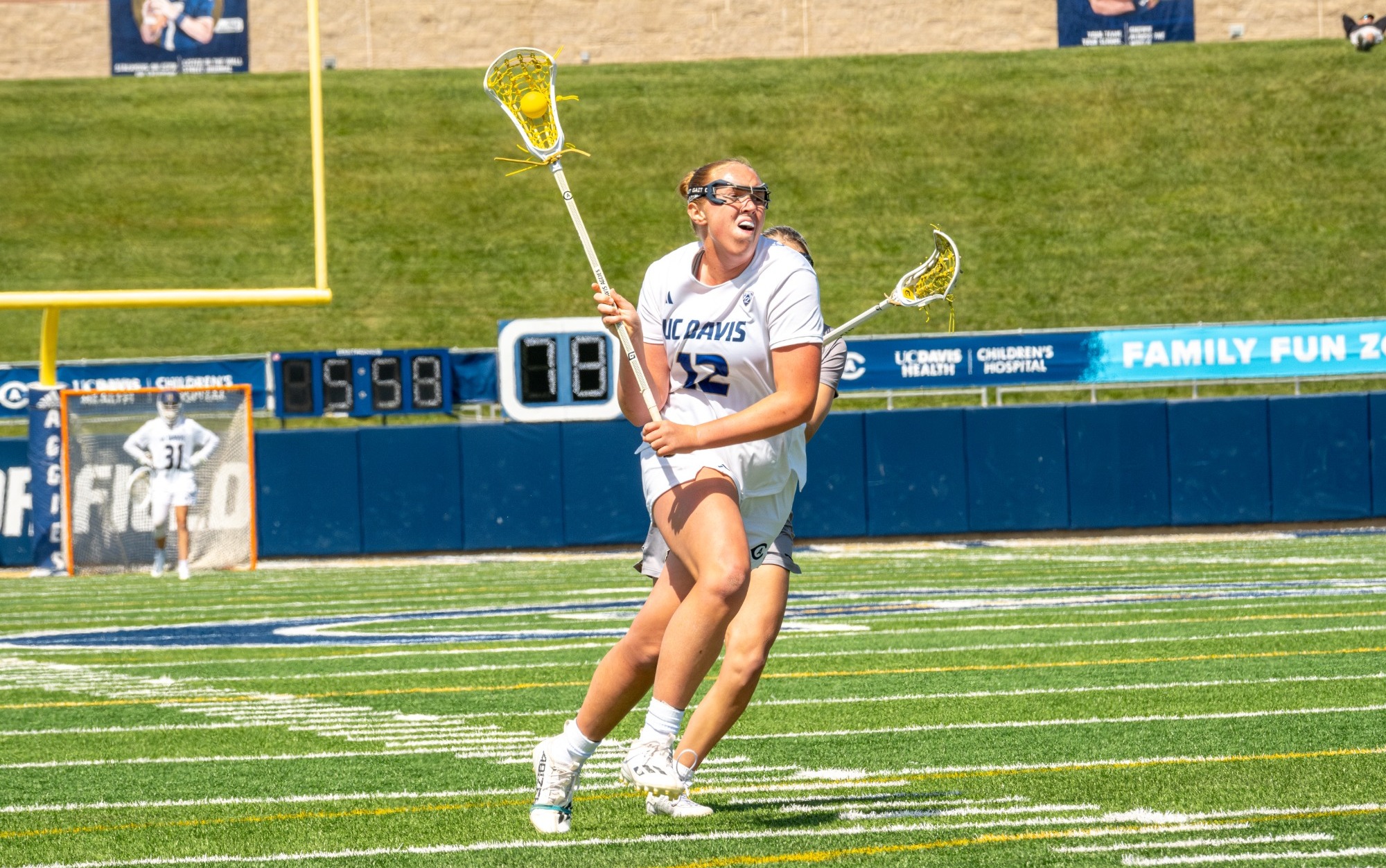 Buffaloes Defeat Aggies, 17-7 - UC Davis Athletics