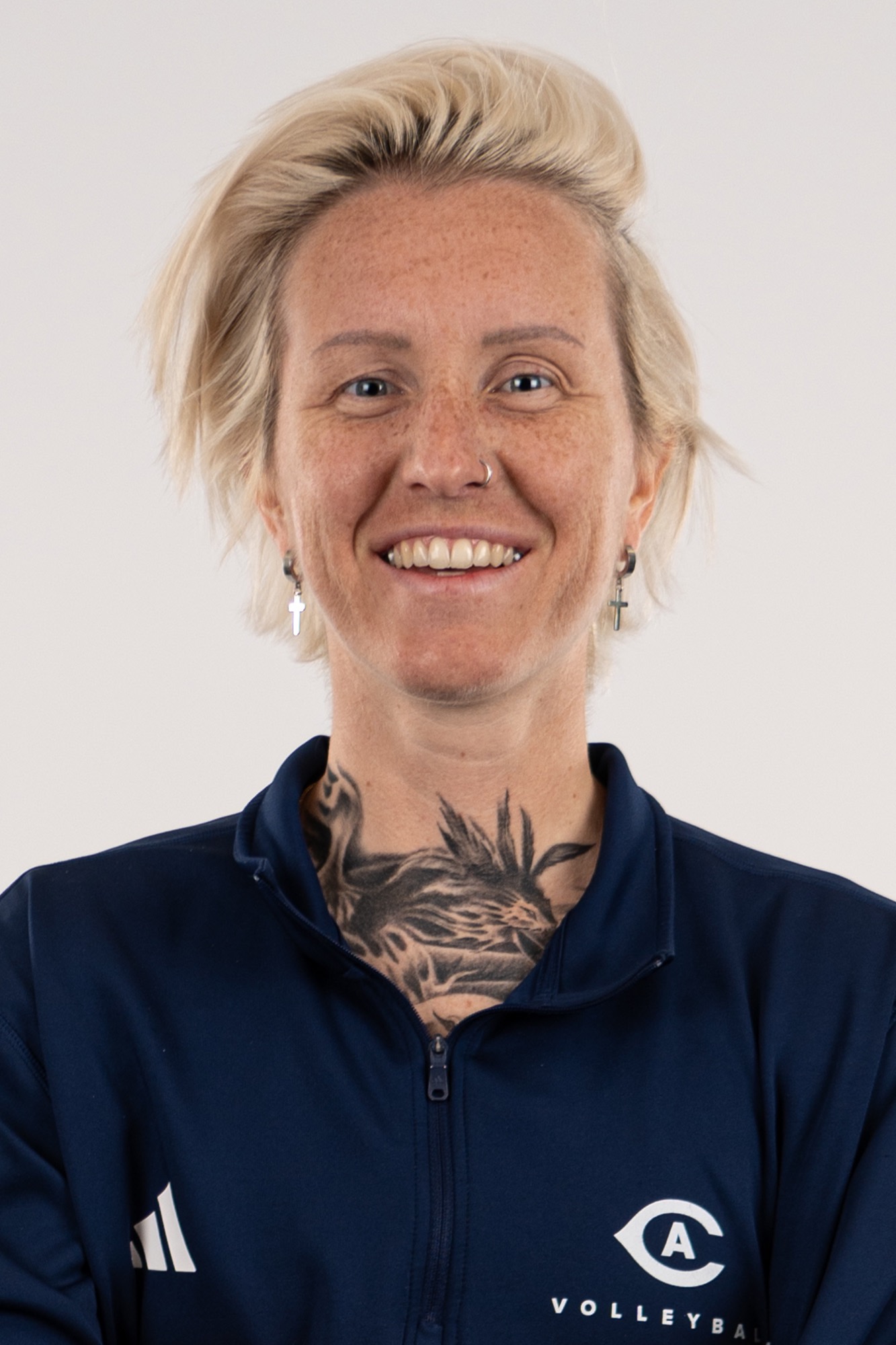 Danielle (Dee) Davis - Women's Volleyball Coach - UC Davis Athletics