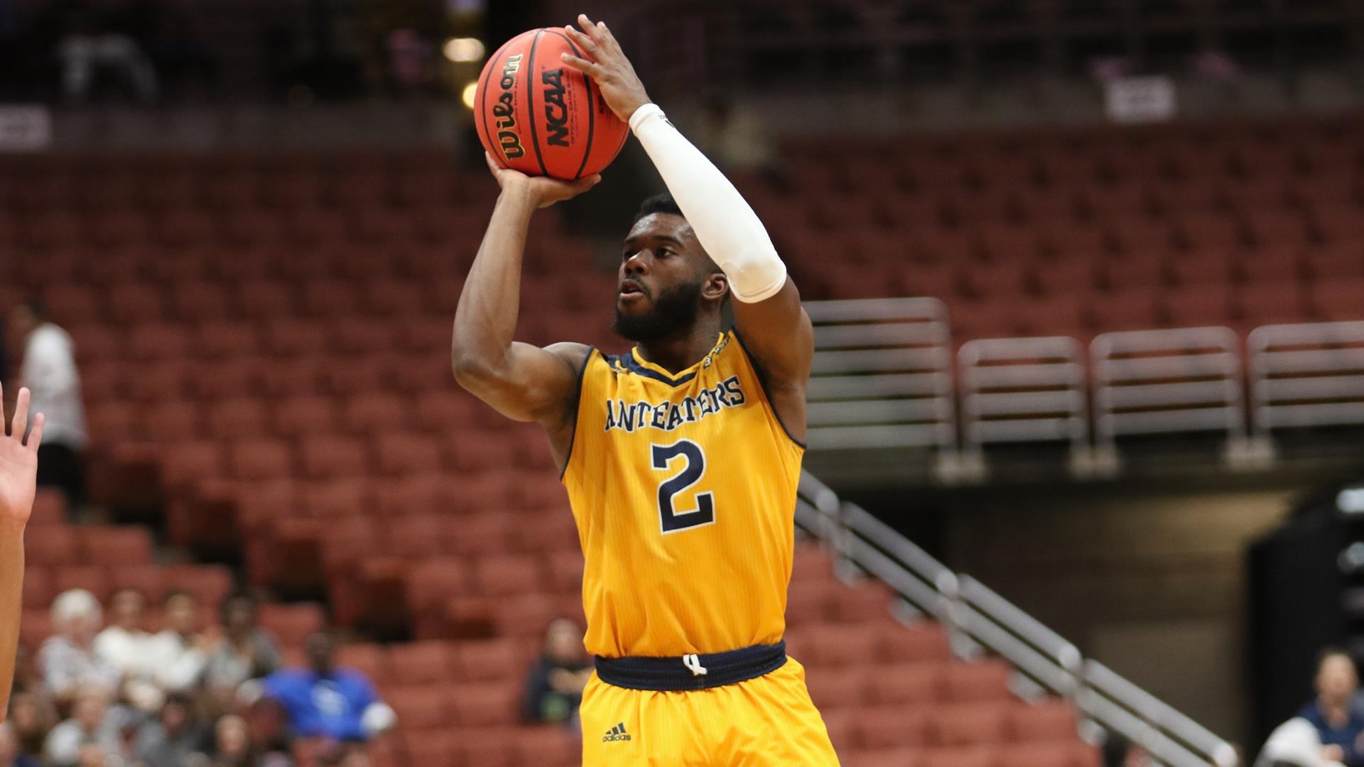 Max Hazzard - Men's Basketball - UCI Athletics