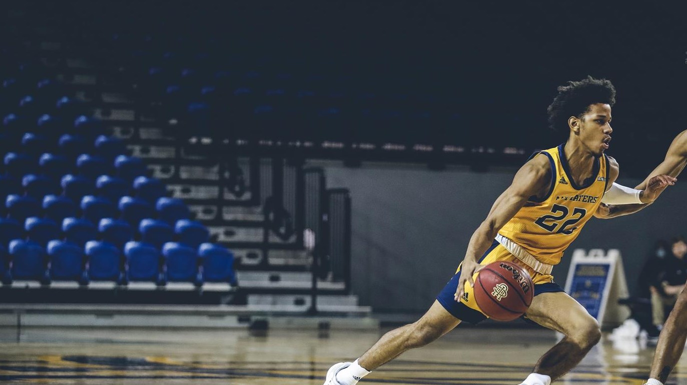 Career Night For Davis Lifts UCI Over UCSD, 79-65 - UCI Athletics