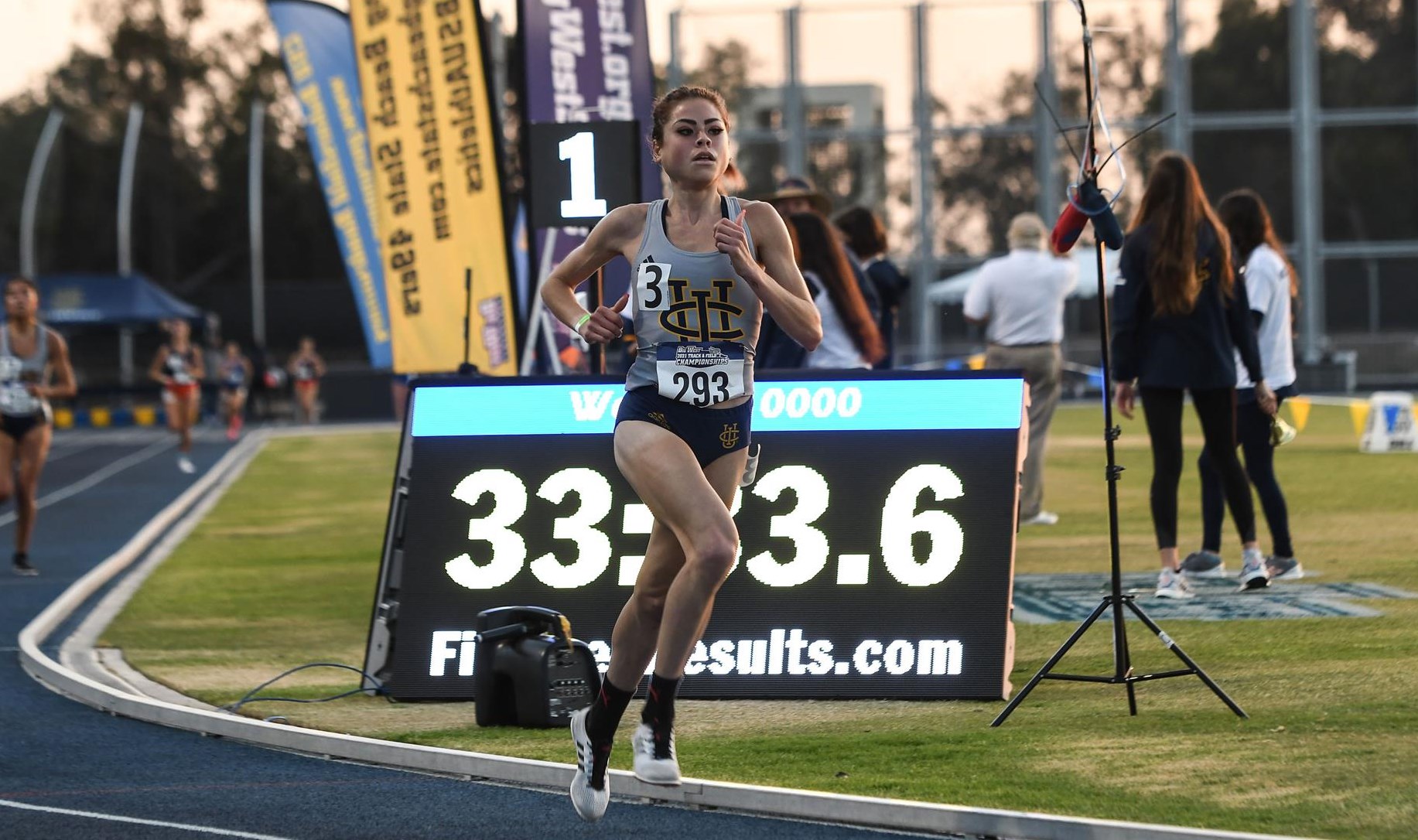 Hannah Chau - Women's Track & Field - UCI Athletics