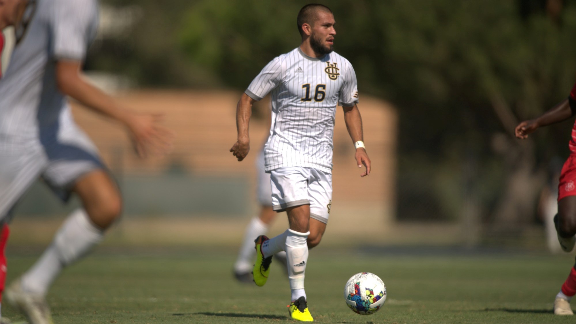Oscar Cervantes - Men's Soccer - UCI Athletics