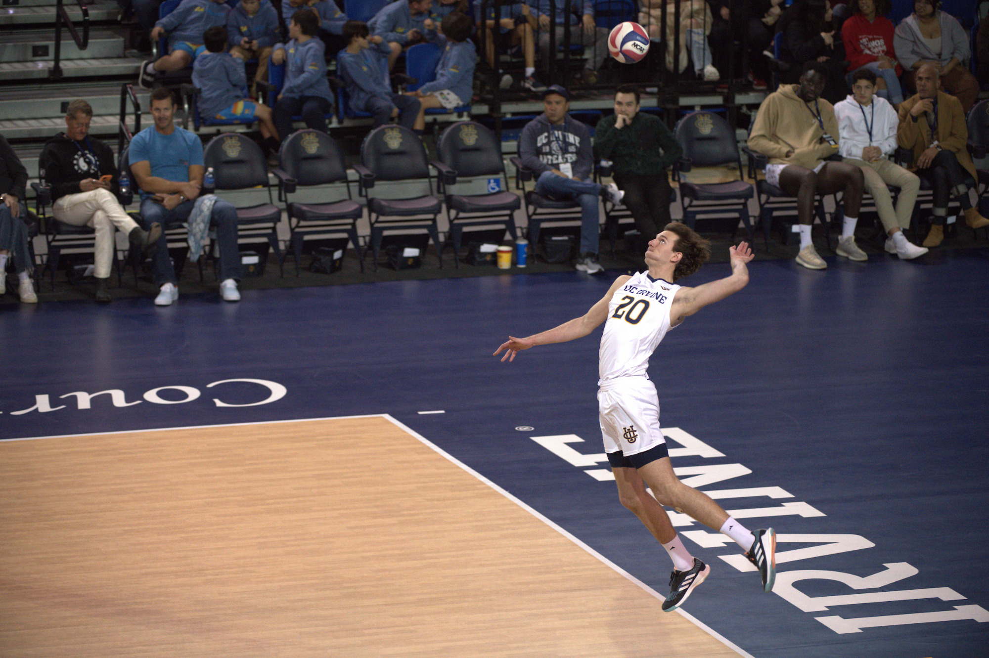 Henno Sets Match Record With Eight Aces In Win Over Waves - UCI Athletics