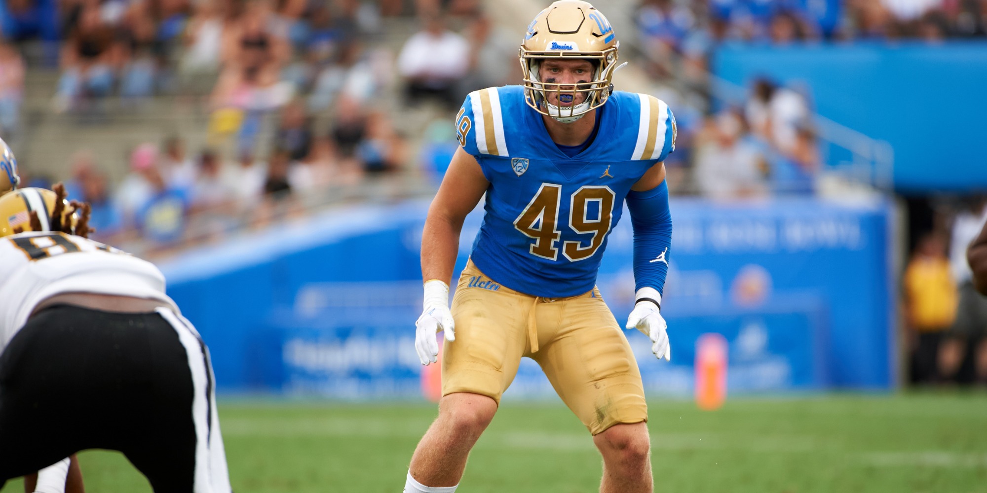 Carson Schwesinger - Football - UCLA