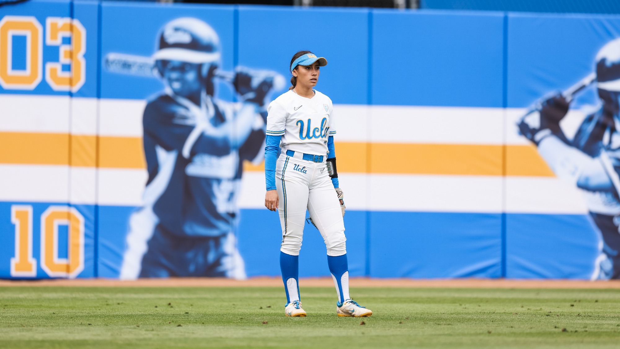 Janelle Meoño - Softball - UCLA