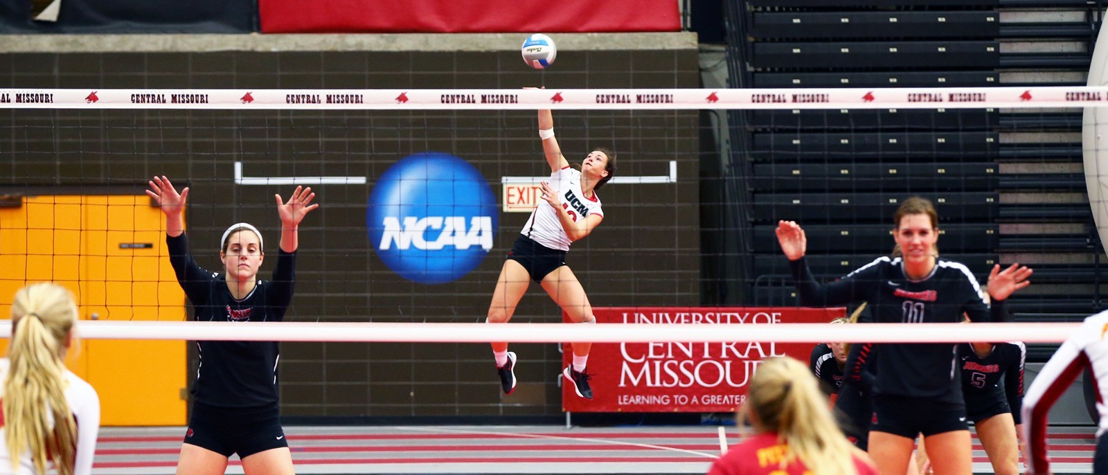 Annie Reilly - Women's Volleyball - University of Central Missouri ...