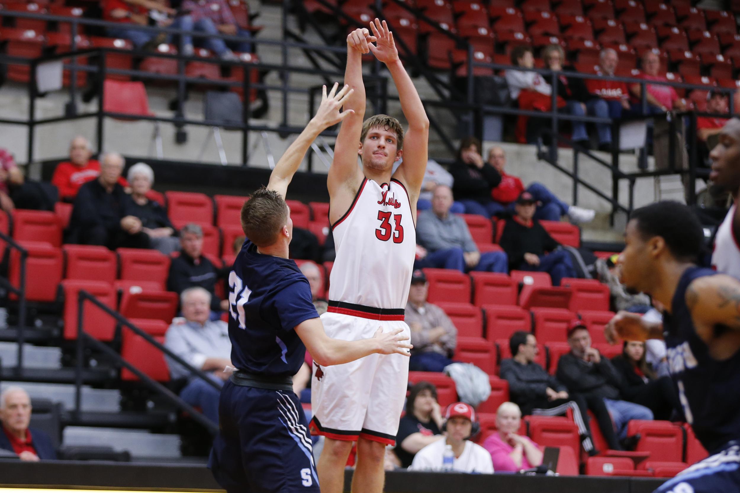 Kyle Wolf - Men's Basketball - University of Central Missouri Athletics