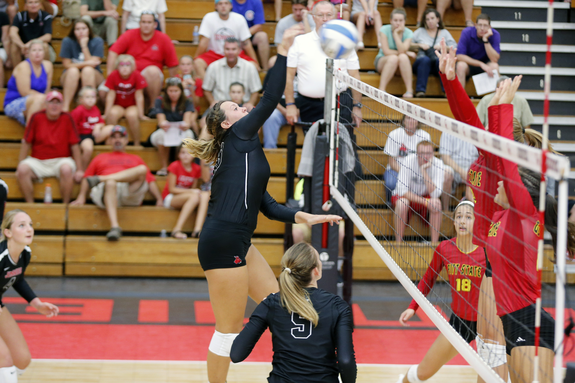Molly Lawrence - Women's Volleyball - University of Central Missouri ...