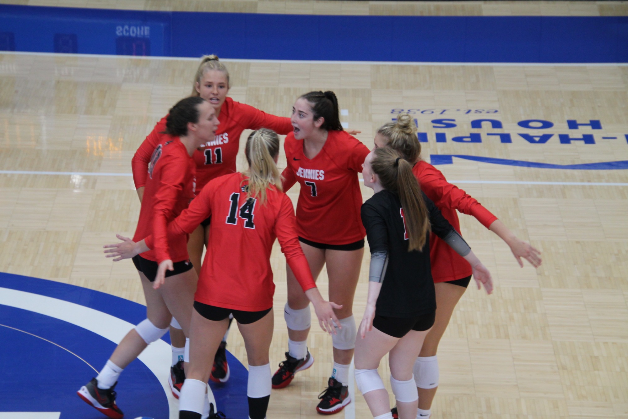 No. 18 Jennies Volleyball Defeats Rockhurst in Four - University of ...