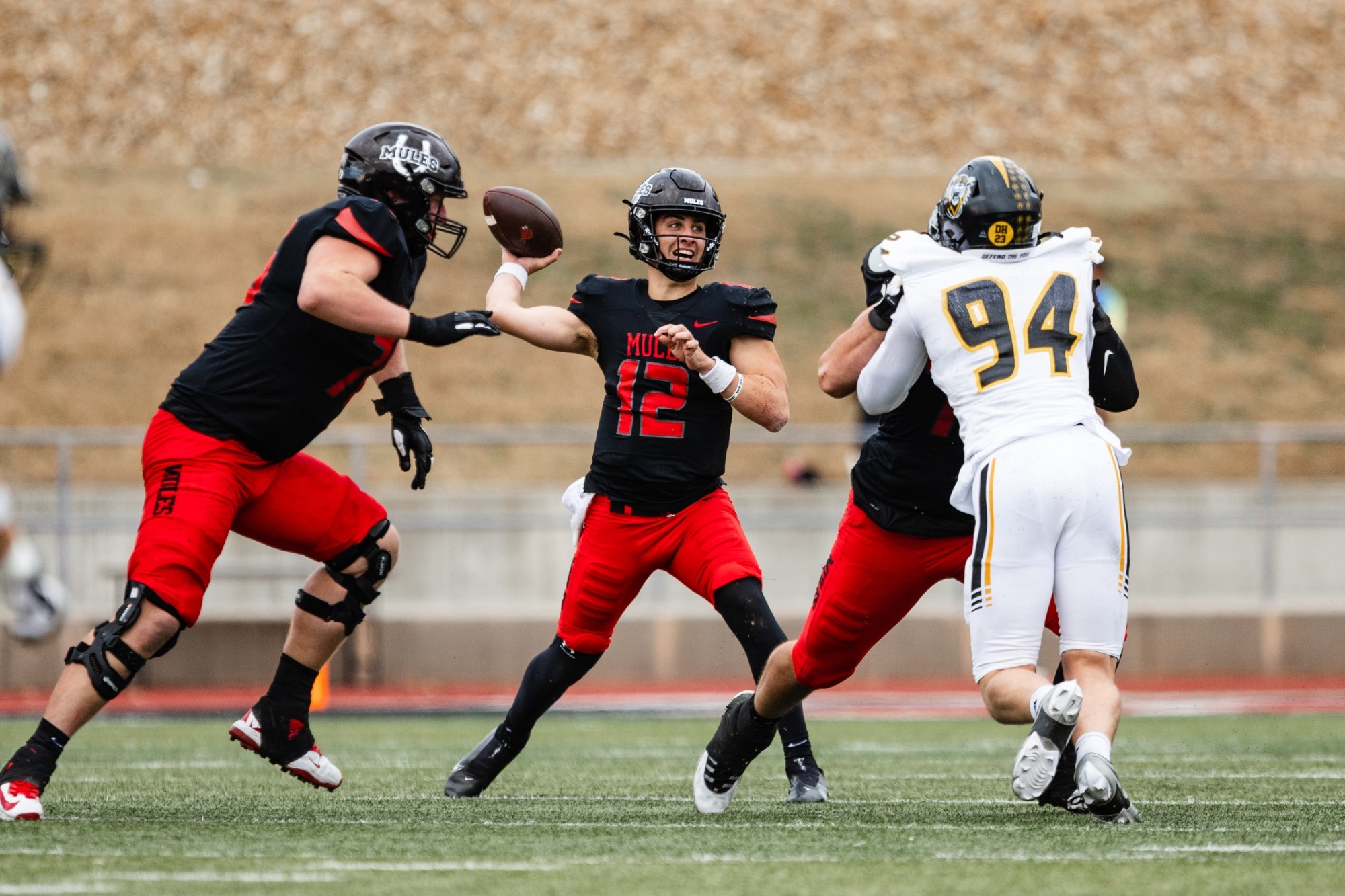 No. 7 Mules Football Rolls Past Lincoln in Regular Season Finale, 63-27 ...