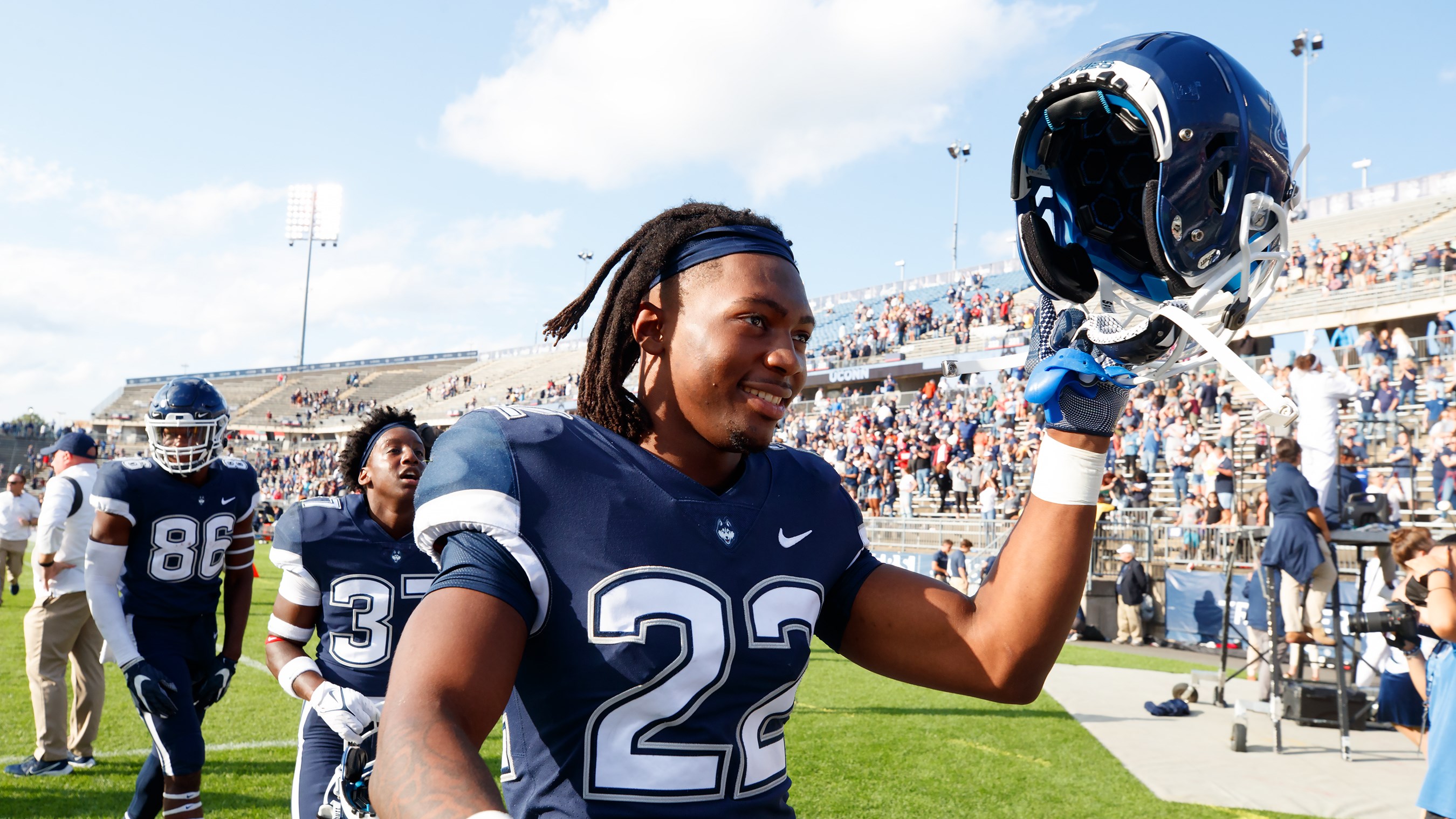 Alfred Chea - Football - University of Connecticut Athletics