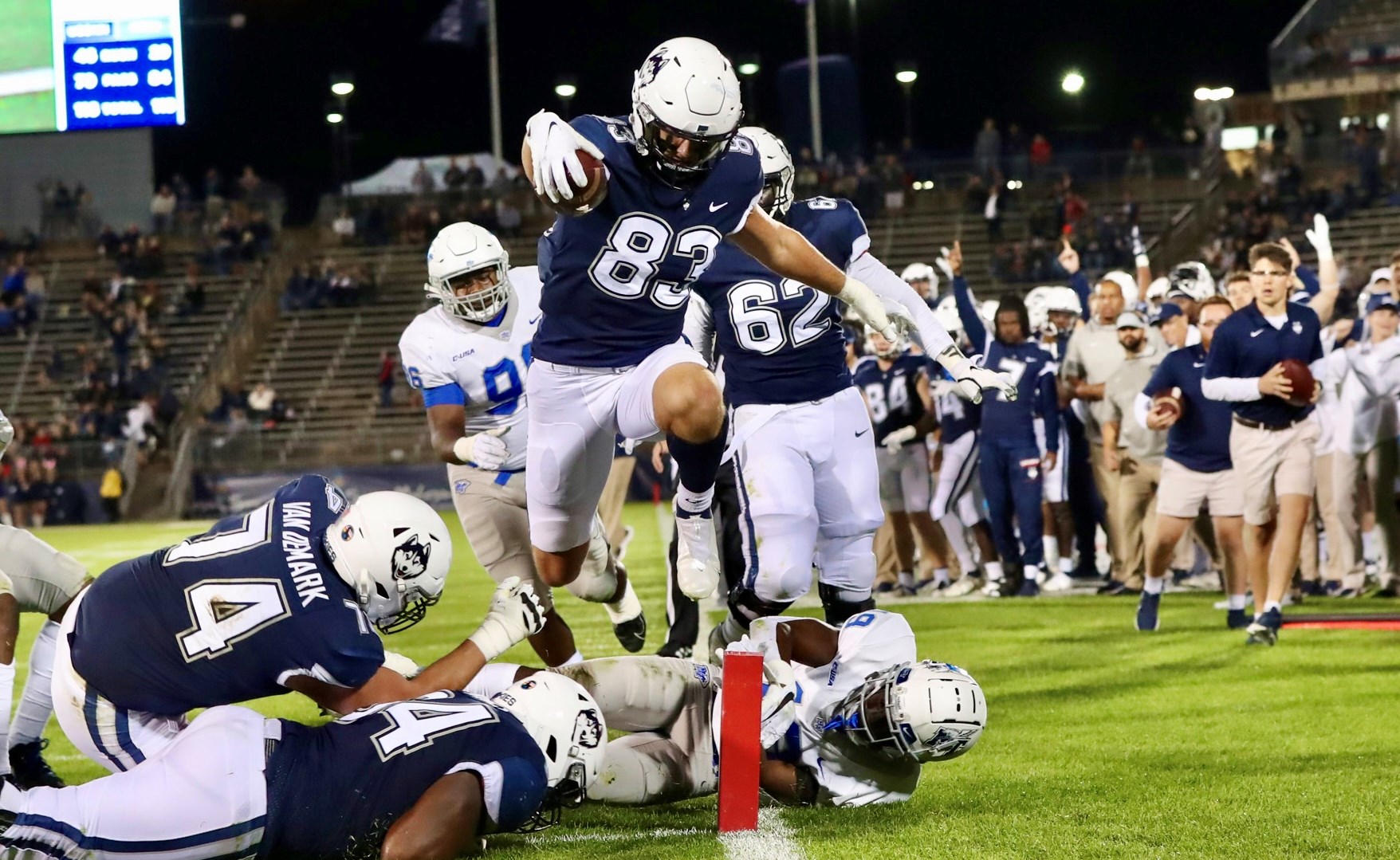 Brandon Niemenski - Football - University of Connecticut Athletics