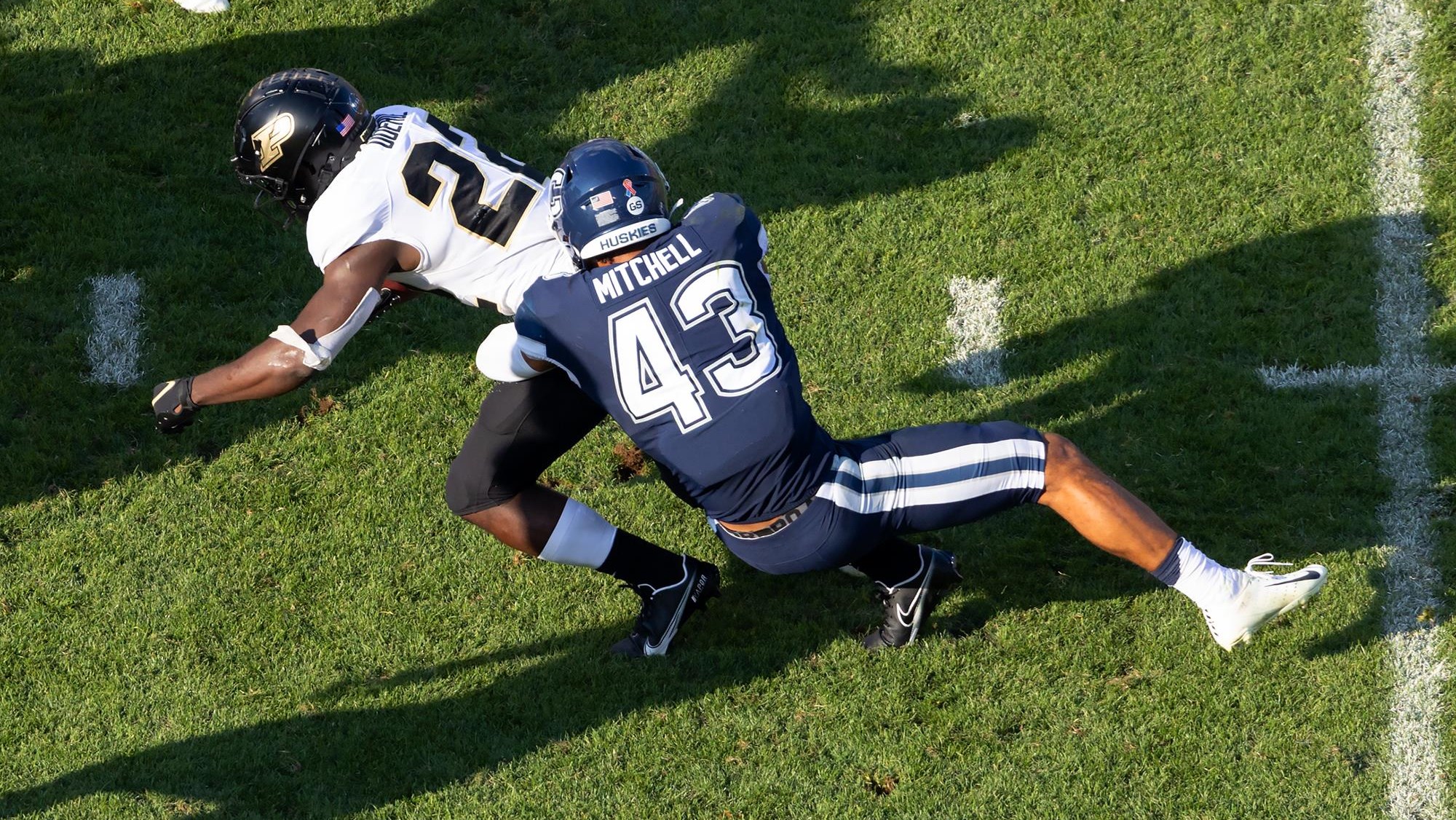 Jackson Mitchell - Football - University of Connecticut Athletics