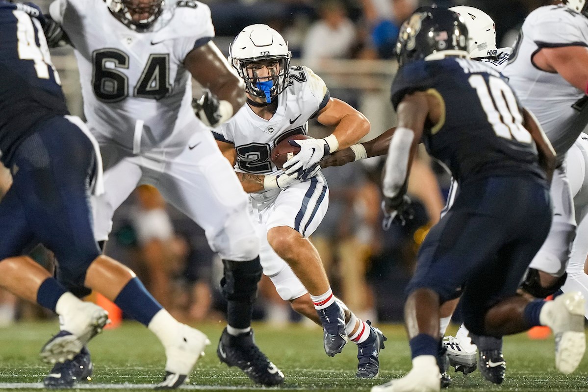 Victor Rosa - Football - University of Connecticut Athletics