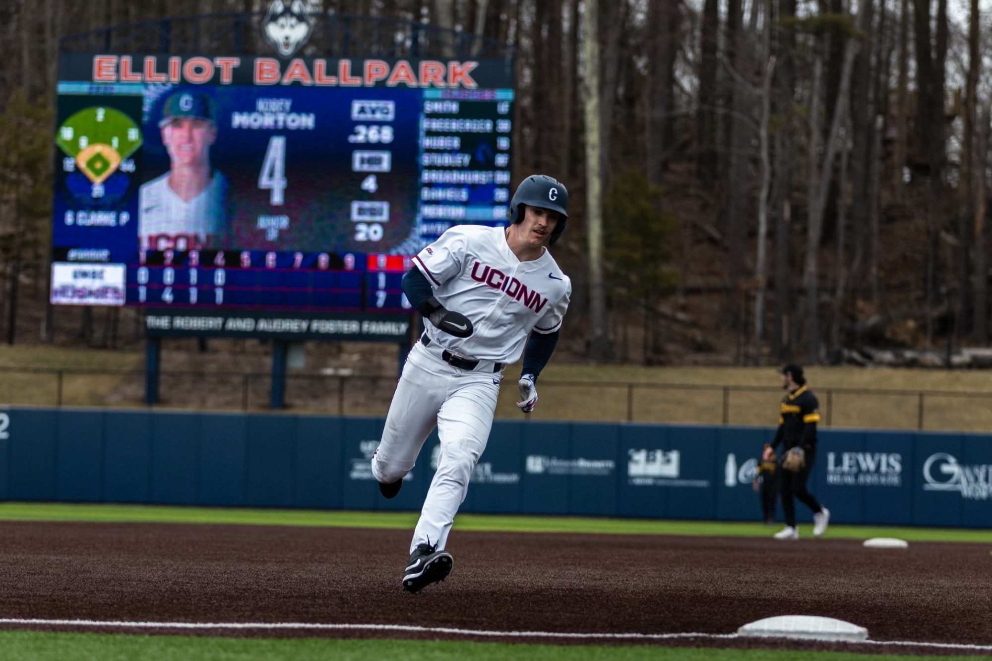 Luke Broadhurst - Baseball - University of Connecticut Athletics