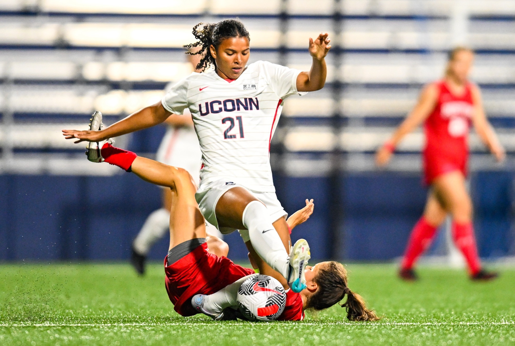 Giovanna Dionicio - Women's Soccer - University of Connecticut Athletics