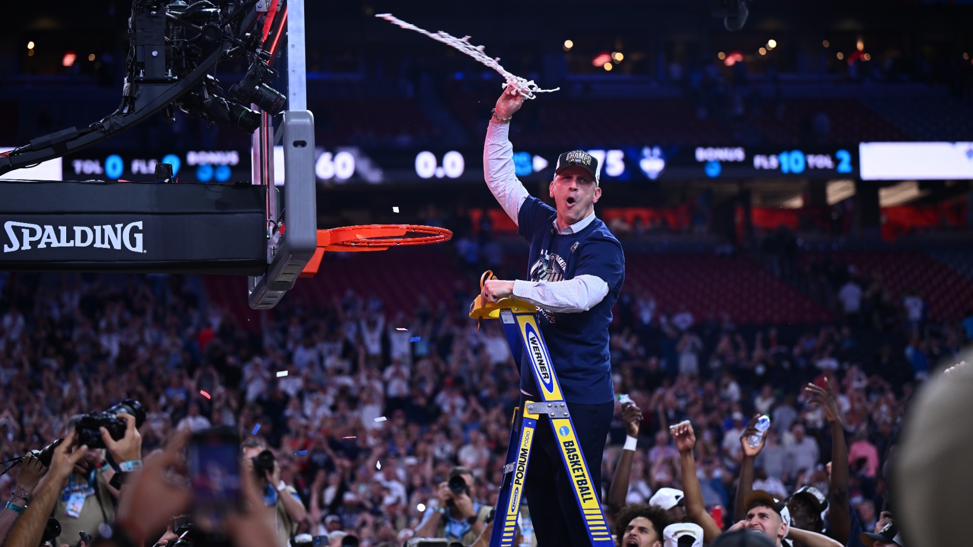 UConn, MBB Coach Hurley Agree On New 6-Year Contract - University of ...