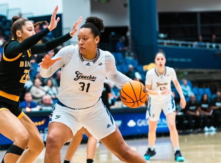 Lane Climbs to Seventh on Career Rebounds List with Double-Double ...