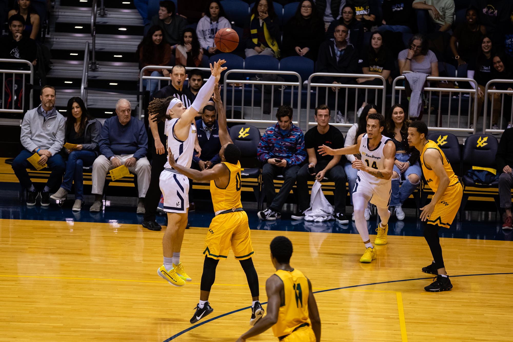 Tyrell Roberts - 2019-20 - Men's Basketball - UC San Diego