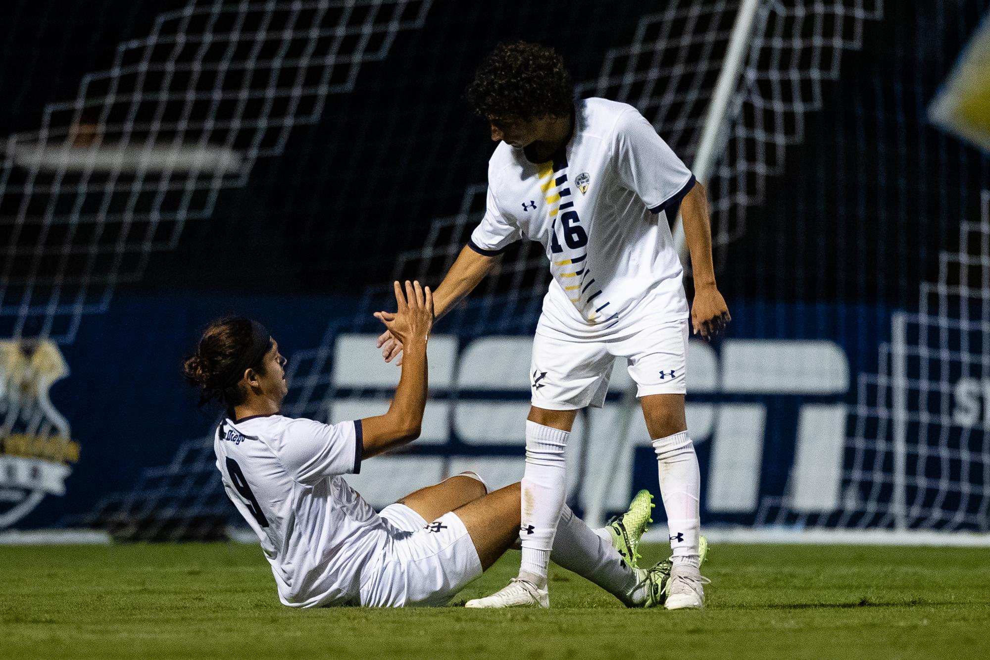 Tritons Drop Road Matchup to Gonzaga - UC San Diego