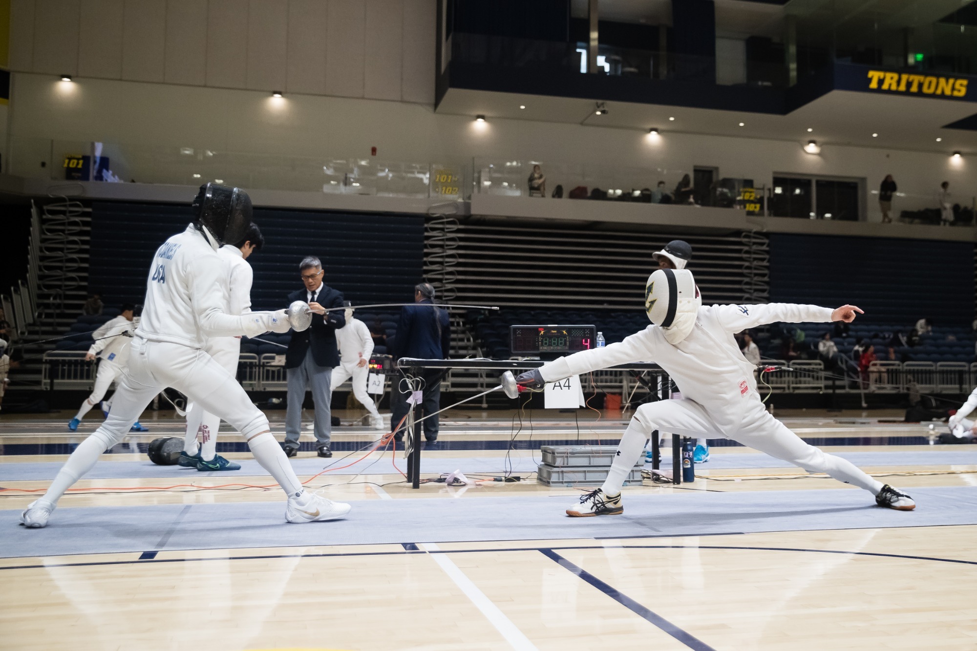 Fencing Thrives at Northwestern Duals - UC San Diego