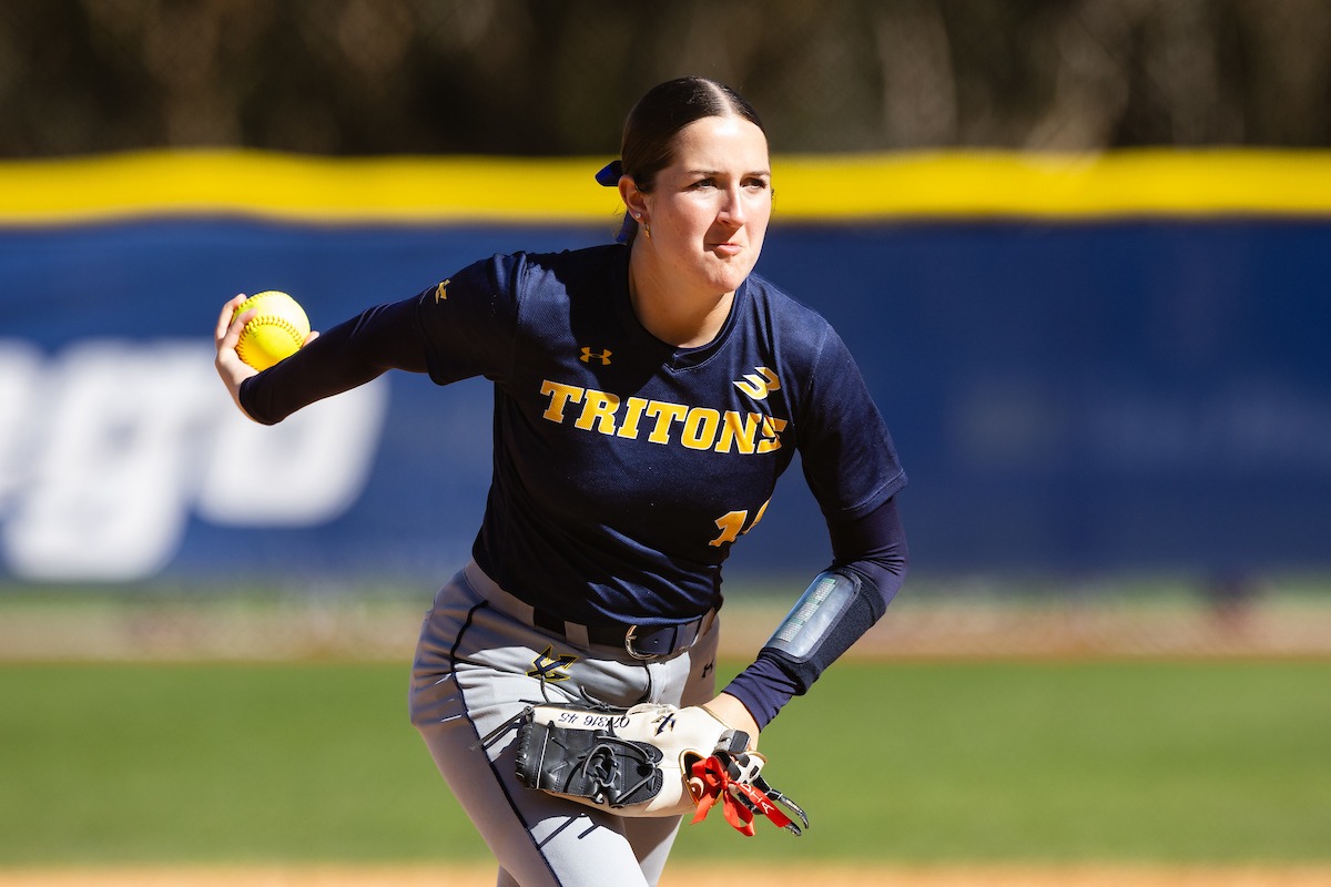 Tritons Split Double Header with UC Riverside - UC San Diego