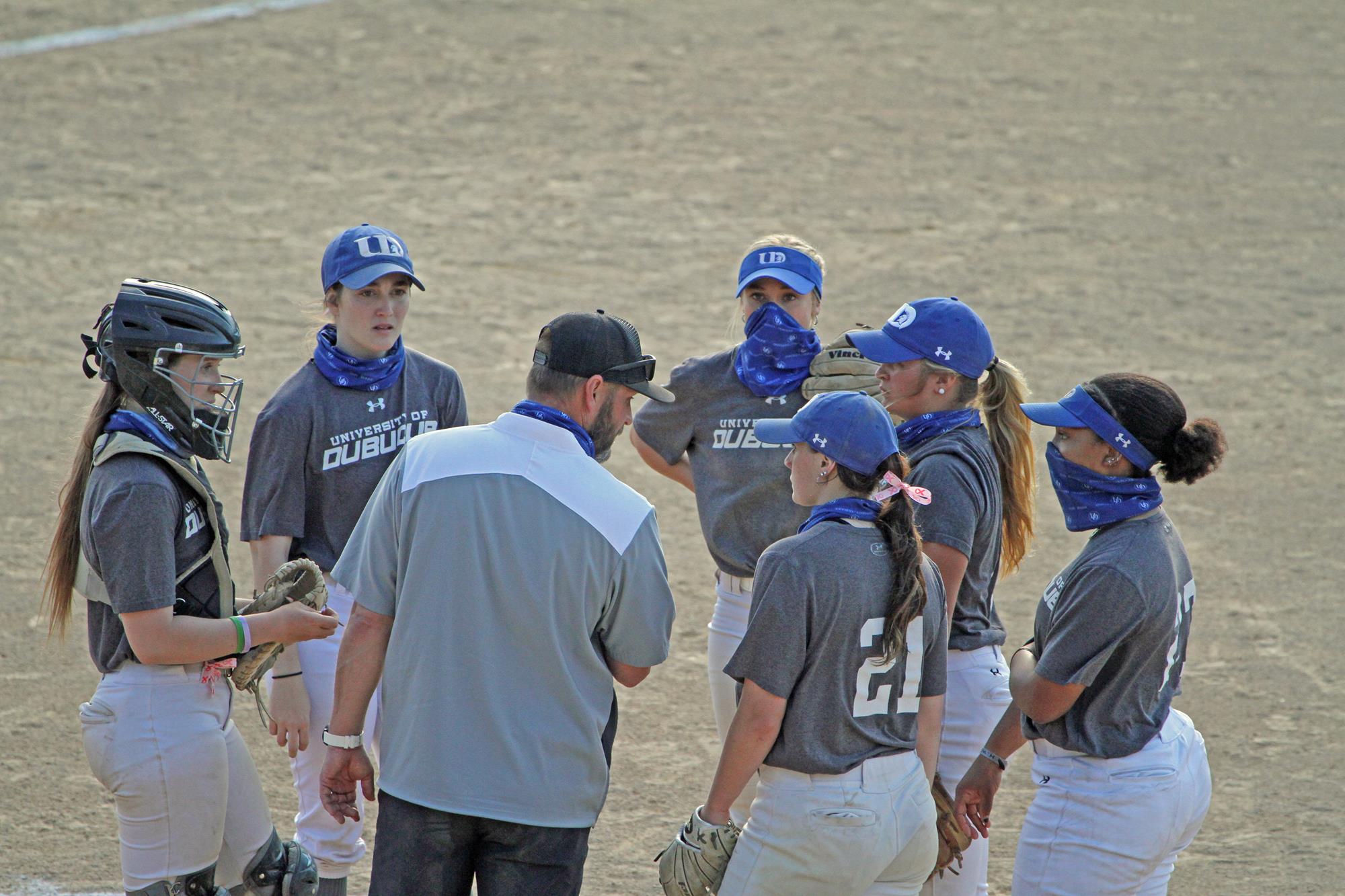 Softball Hampered by Errors in Loss - University of Dubuque