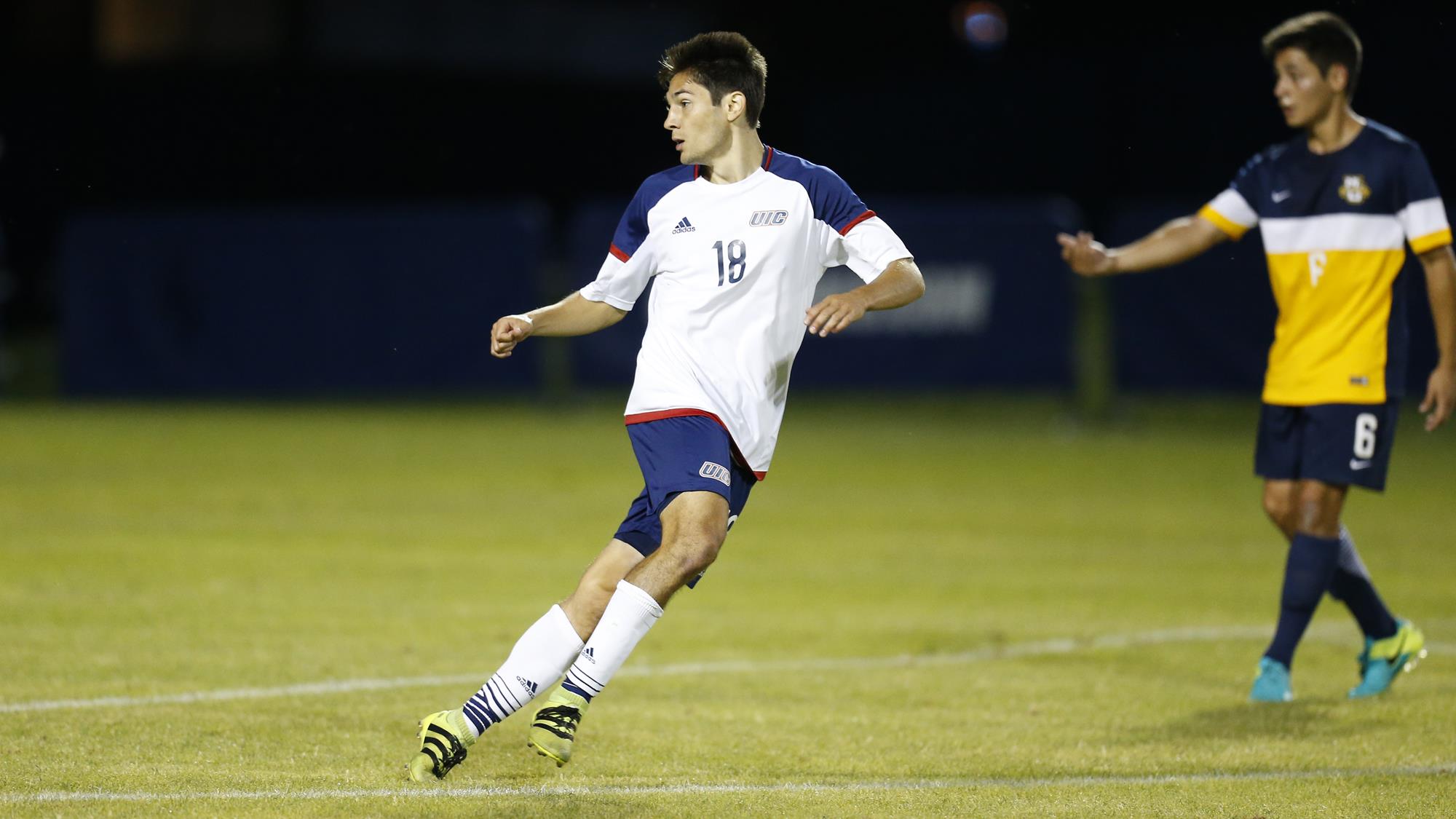 Sasha Simon - Men's Soccer - UIC Athletics