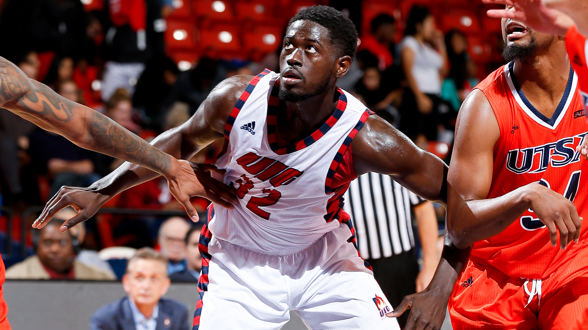 Clint Robinson - Men's Basketball - UIC Athletics