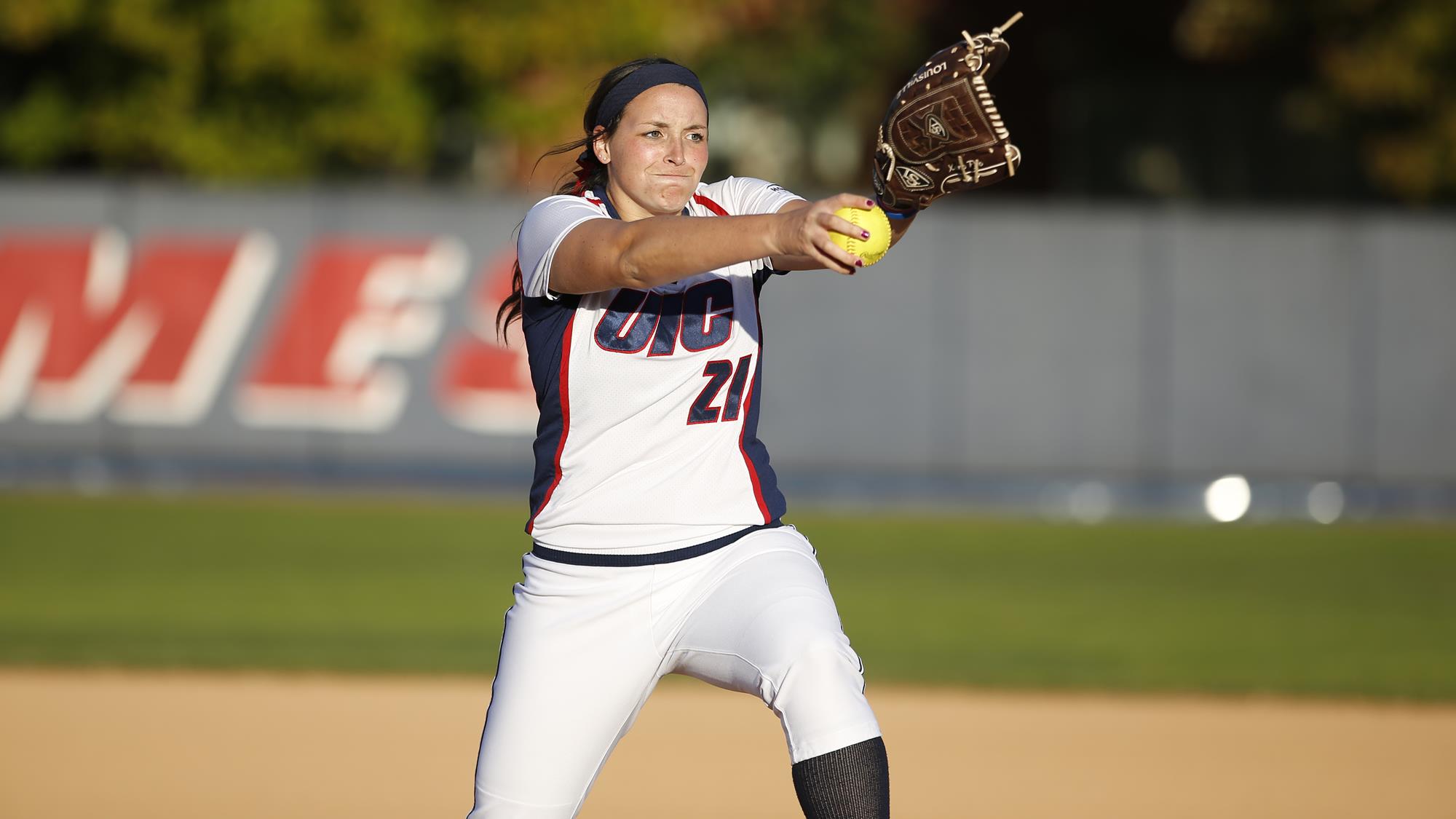 Lindsay Melson - Softball - UIC Athletics