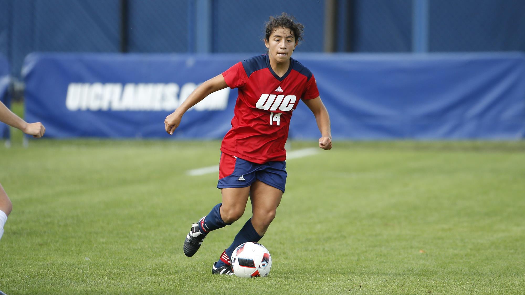 Jasmin Carrera - Women's Soccer - UIC Athletics
