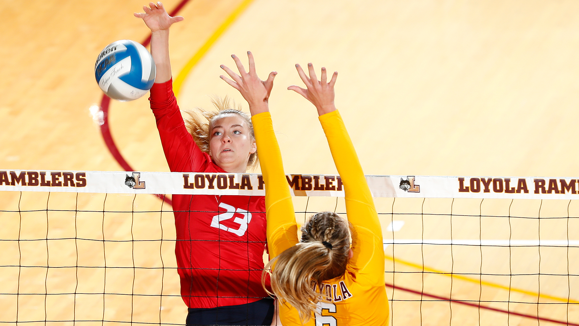 Emily Kelly - Volleyball - UIC Athletics