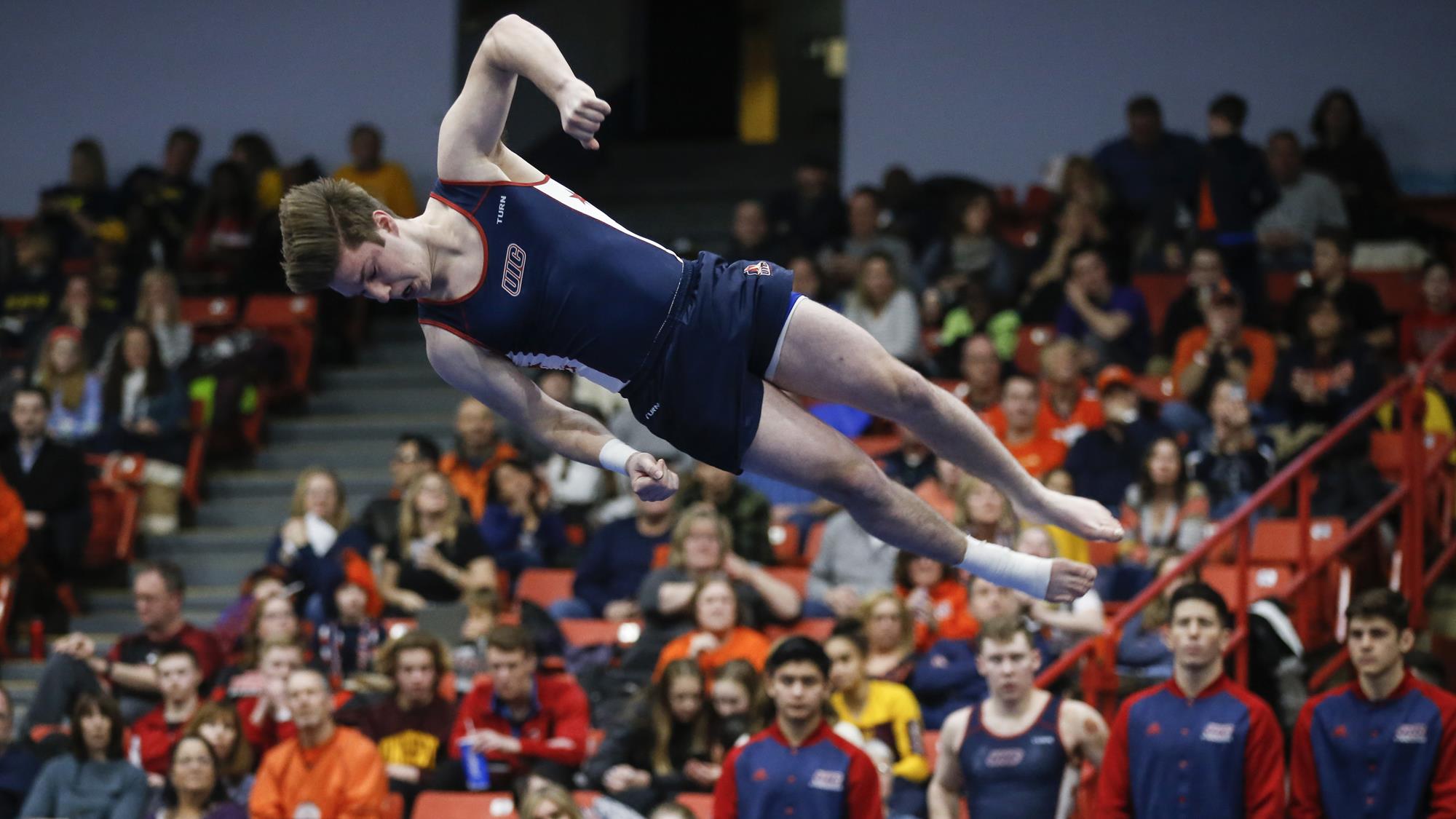 Kaleb Booth - Men's Gymnastics - UIC Athletics