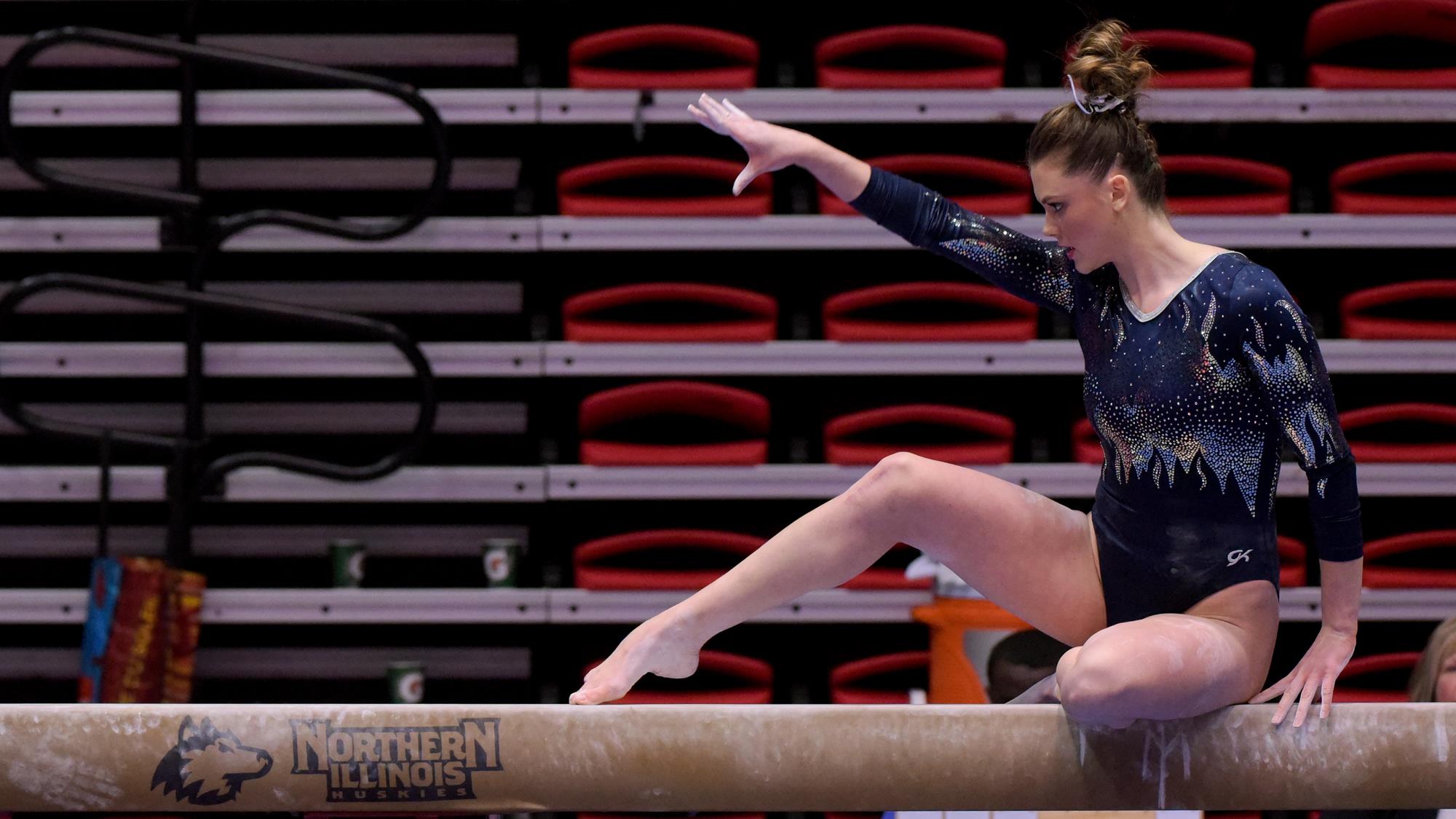 Riley Mahoney - Women's Gymnastics - UIC Athletics