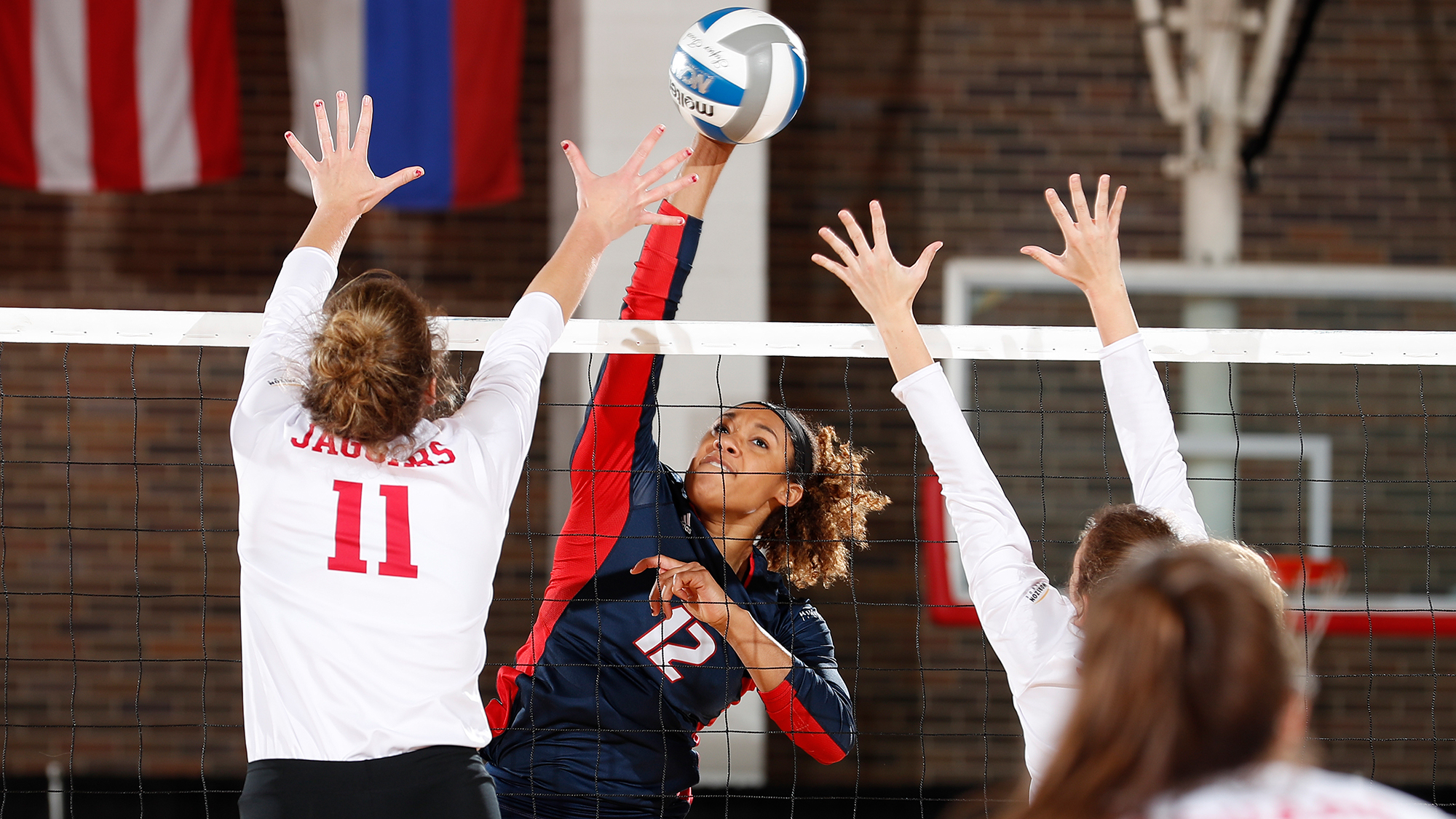 Michelle Glover - Volleyball - UIC Athletics
