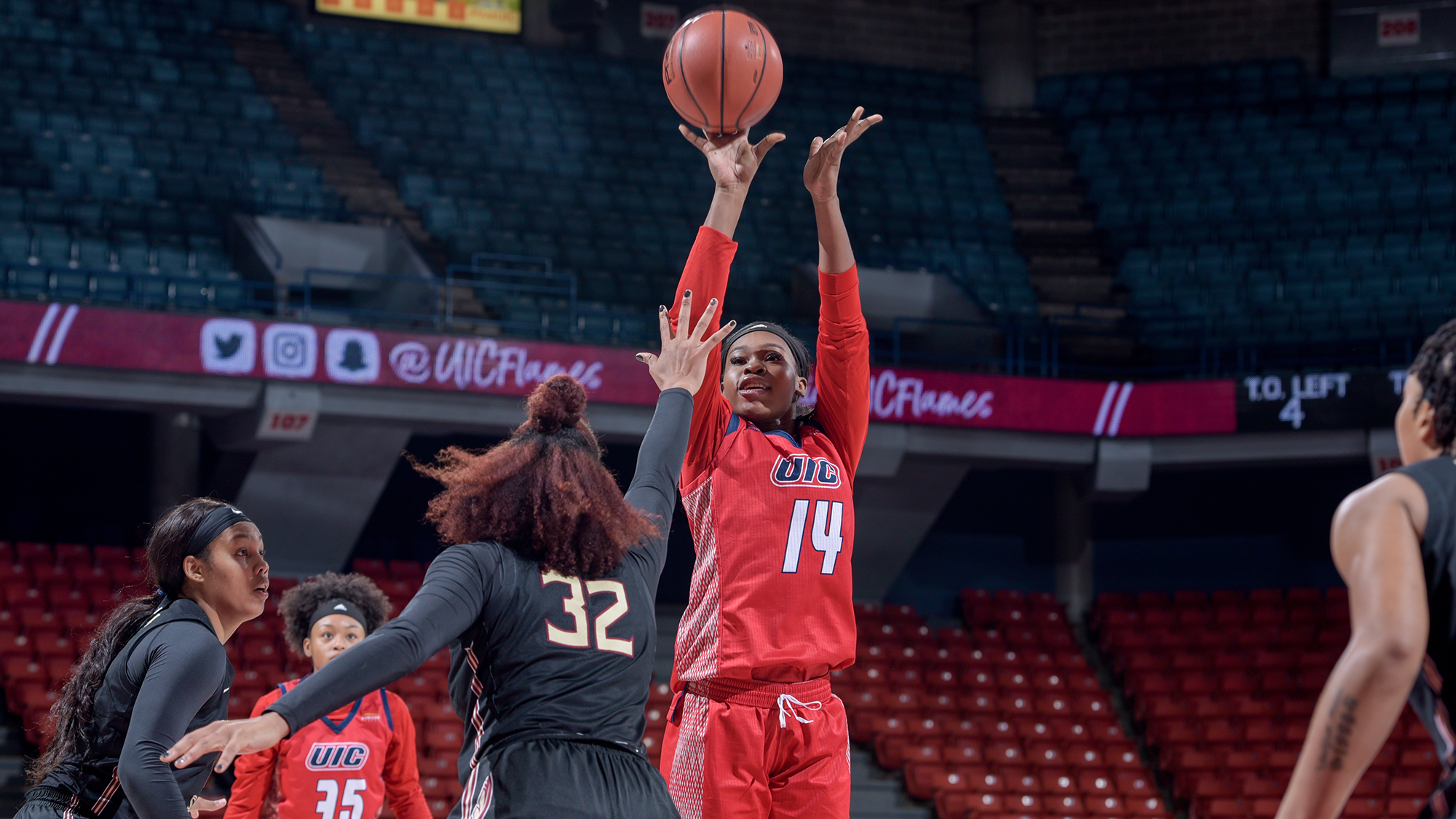 Jada Nneji - Women's Basketball - UIC Athletics