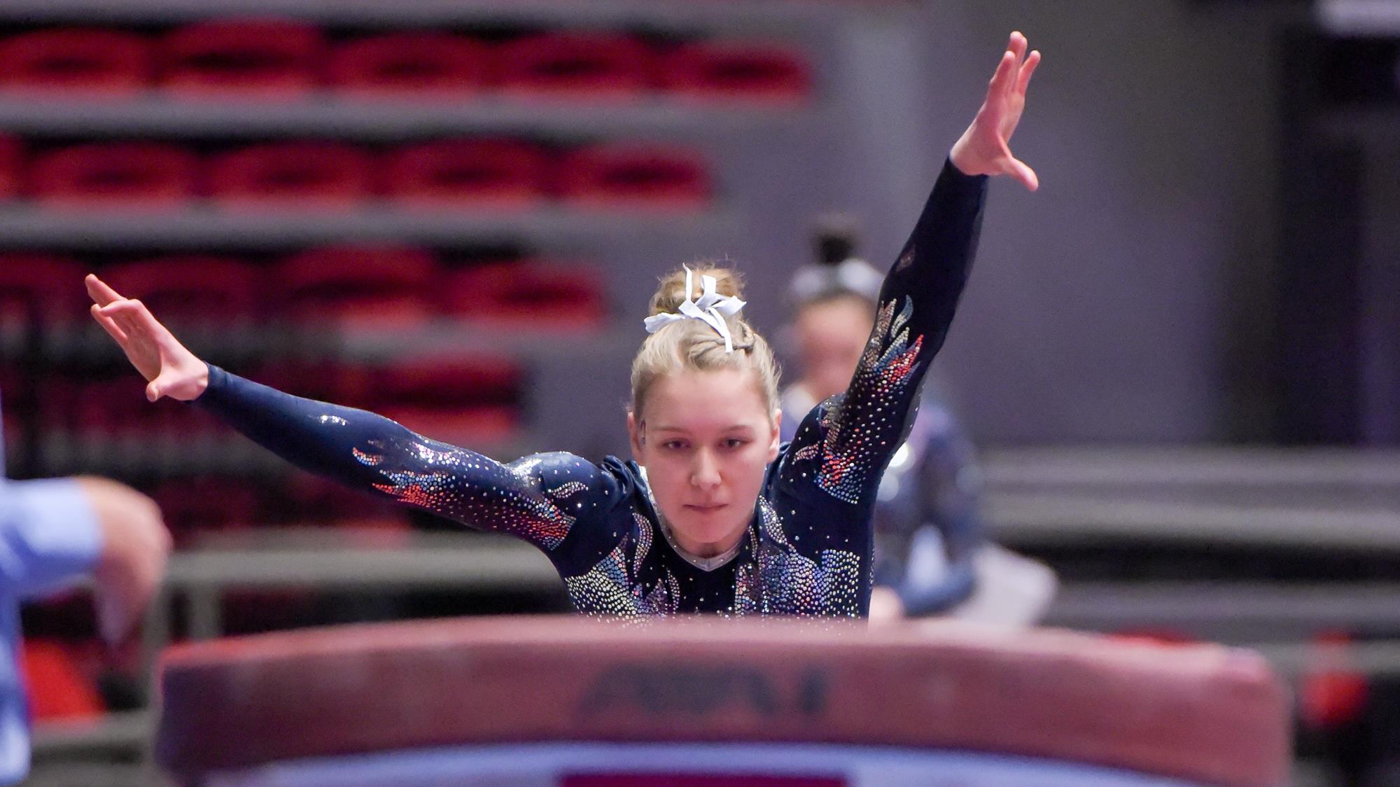 Maddie Nowak - Women's Gymnastics - UIC Athletics