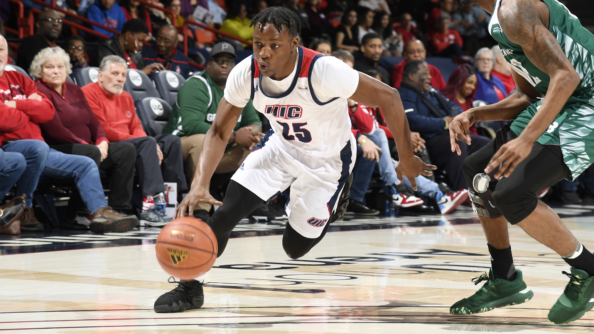 Godwin Boahen - Men's Basketball - UIC Athletics