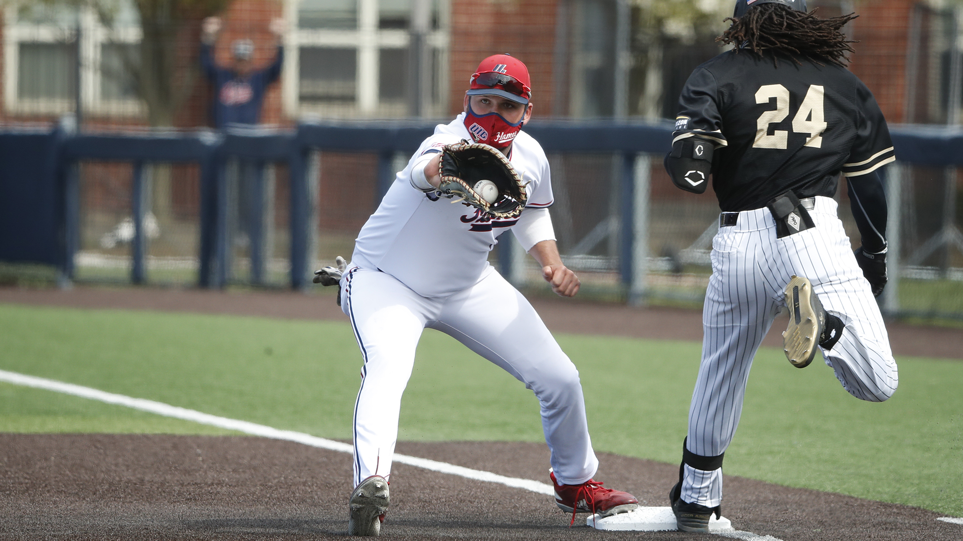 Big Blasts Give Flames Series Opening Win Over Norse - UIC Athletics