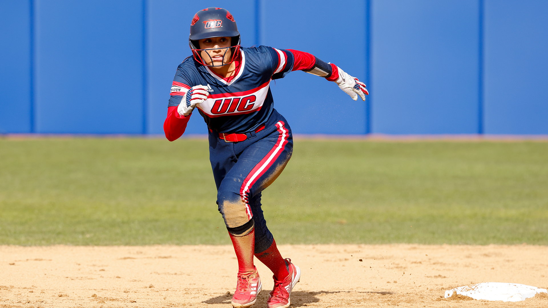 Isabelle Garcia - Softball - UIC Athletics