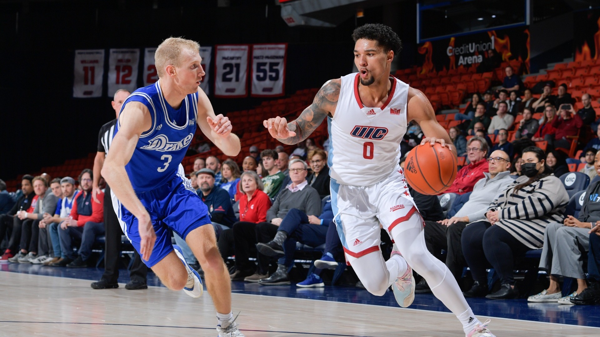 Men's Basketball Drops Thrilling Tuesday Night Contest - UIC Athletics