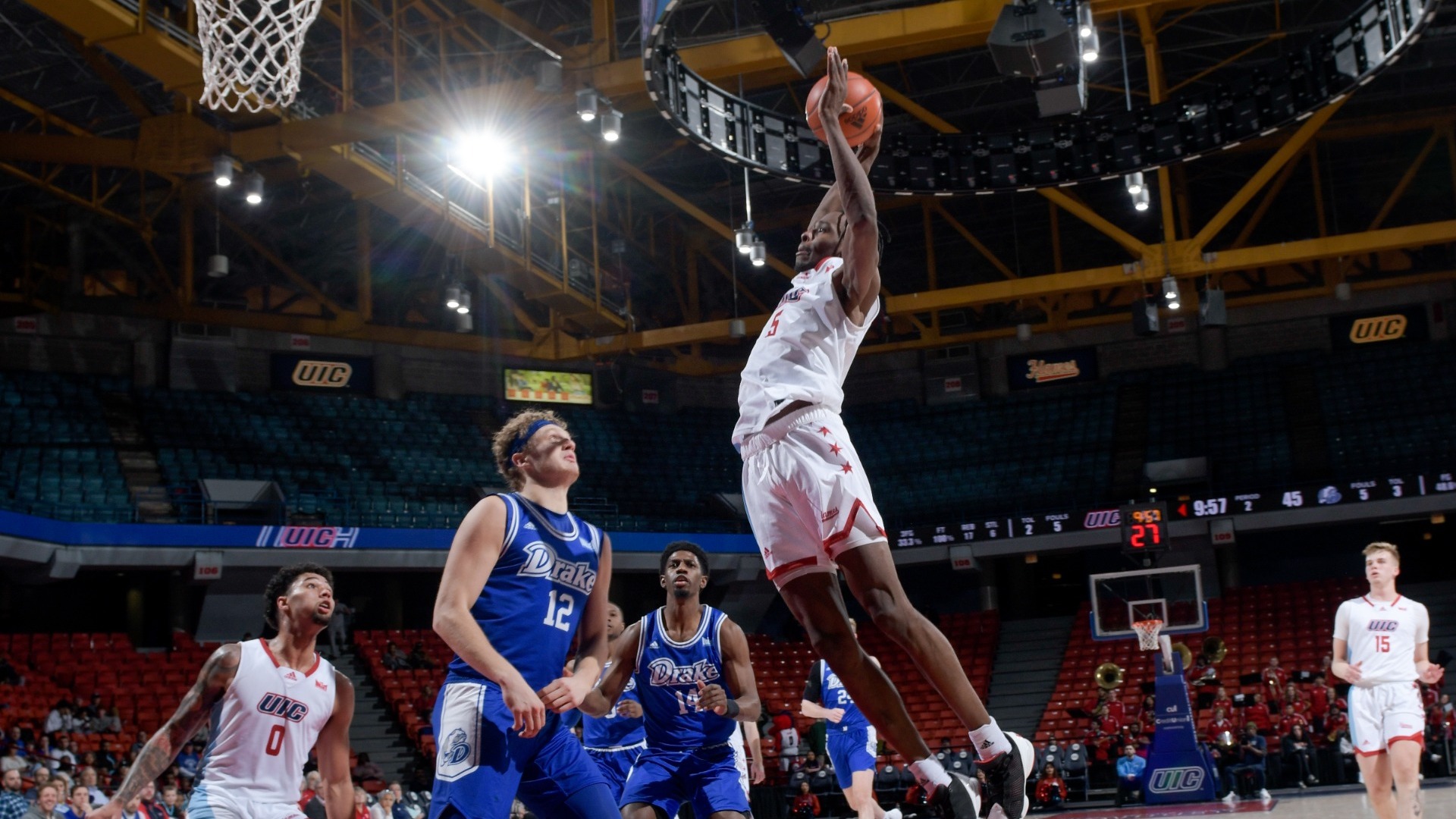 Toby Okani - Men's Basketball - UIC Athletics