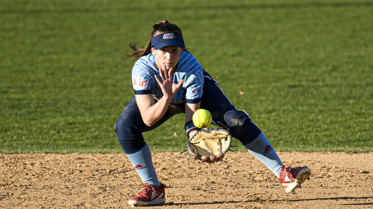 Anna Walker - Softball - UIC Athletics