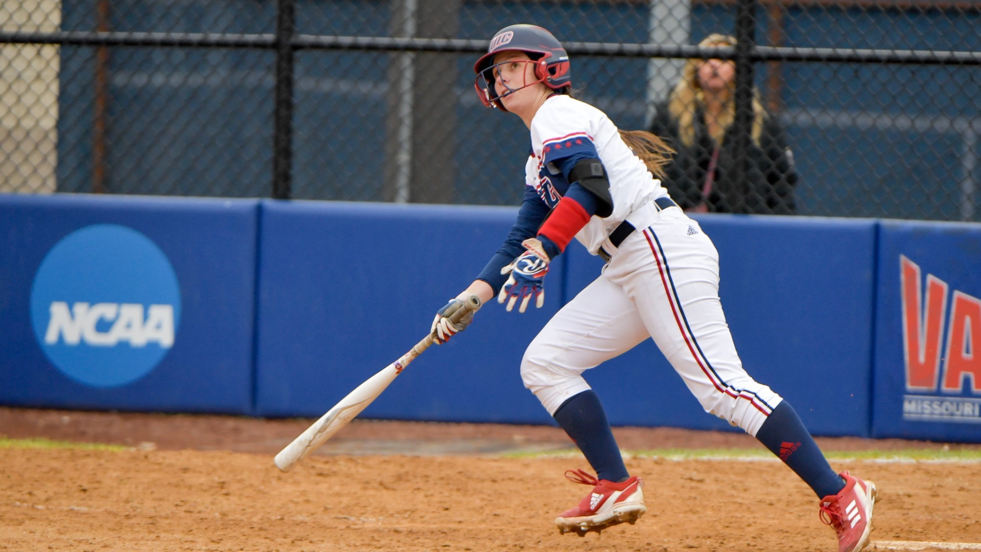 Softball Finishes Road Trip Falling to Valparaiso - UIC Athletics