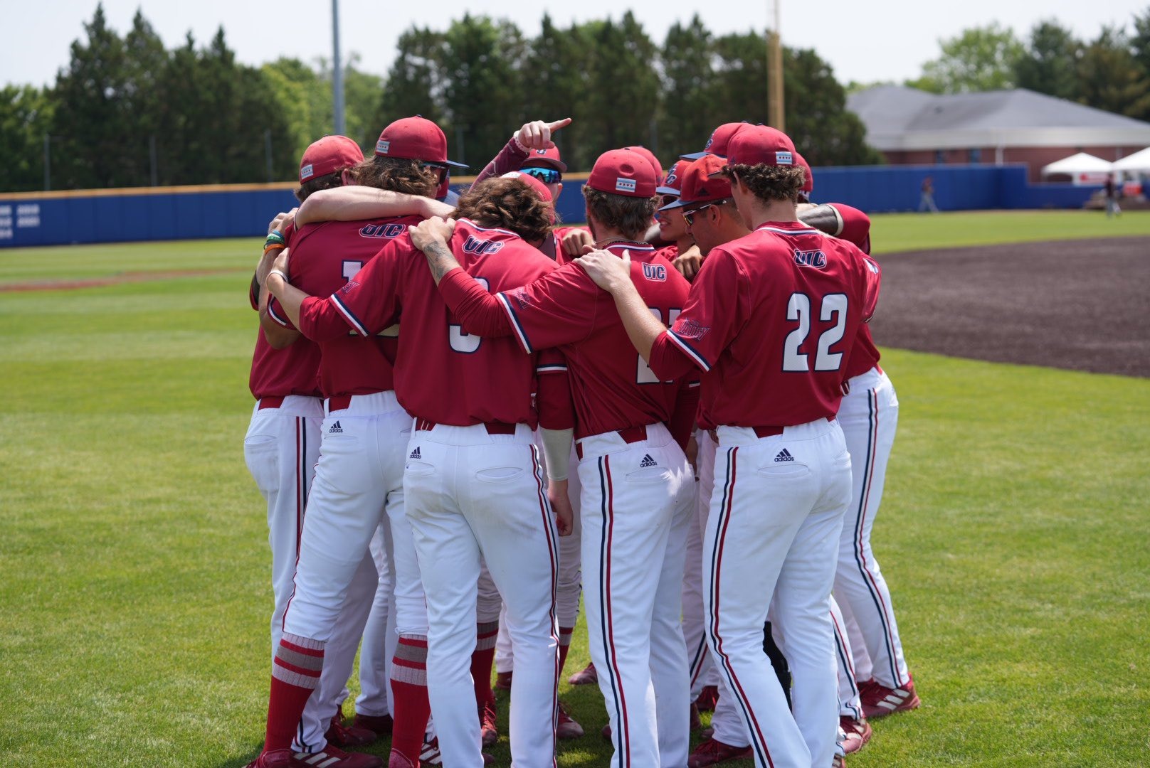 Flames Baseball Season Comes to a Close - UIC Athletics