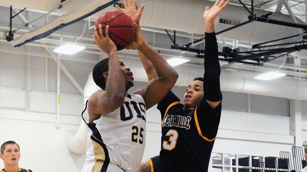 Brandon Snowden - Men's Basketball - UIS Athletics