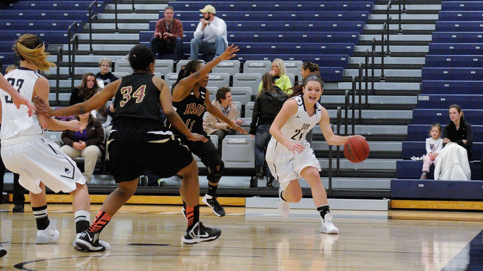 Cassie Wolfe - Women's Basketball - UIS Athletics