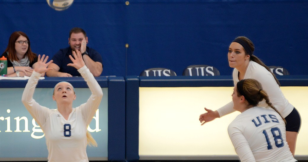 Haley Maxwell - Volleyball - UIS Athletics