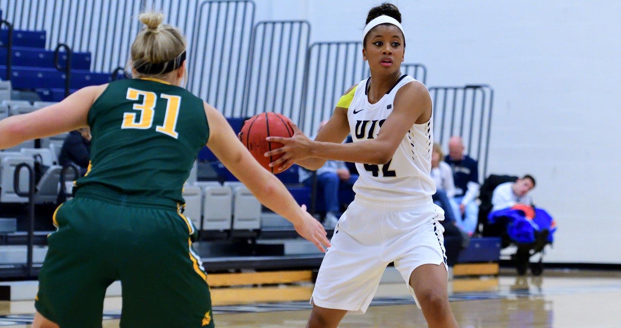 Destiny Ramsey - Women's Basketball - UIS Athletics